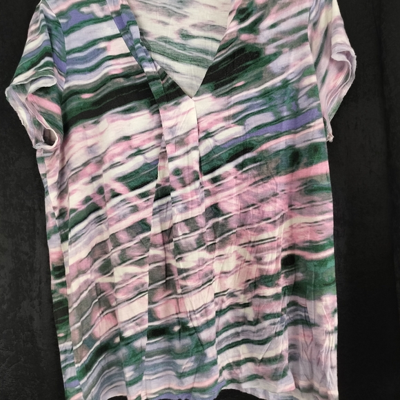 Simply Vera Vera Wang | Tops | Simply Vera Vera Wang Green And Pink ...